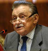 Mario Benedetti gana el Premio Internacional Menéndez Pelayo