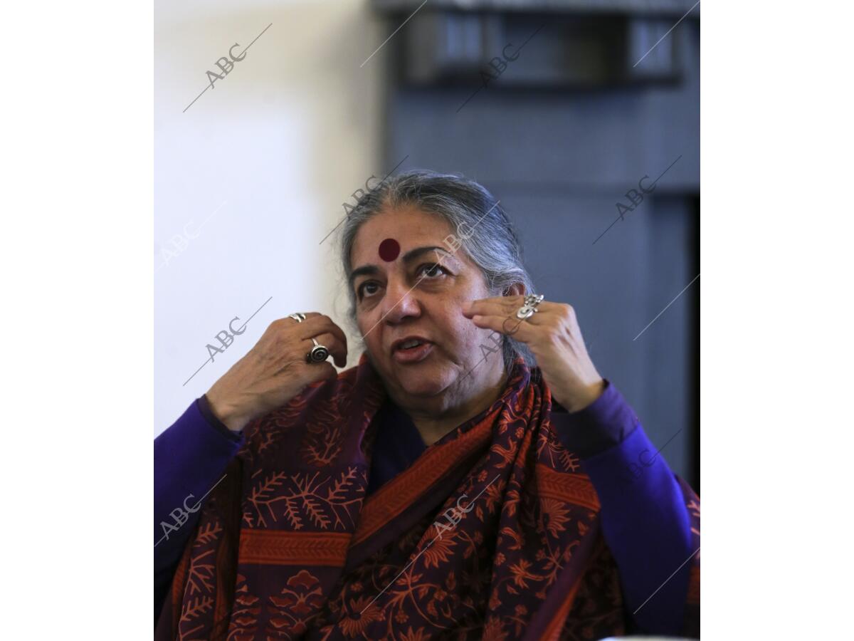 Entrevista con la activista indú Vandana Shiva - Archivo ABC