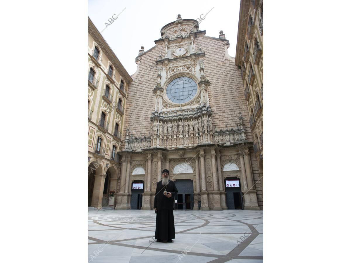 Entrevista al padre Manuel Nin, monje de Montserrat y obispo en Atenas ...