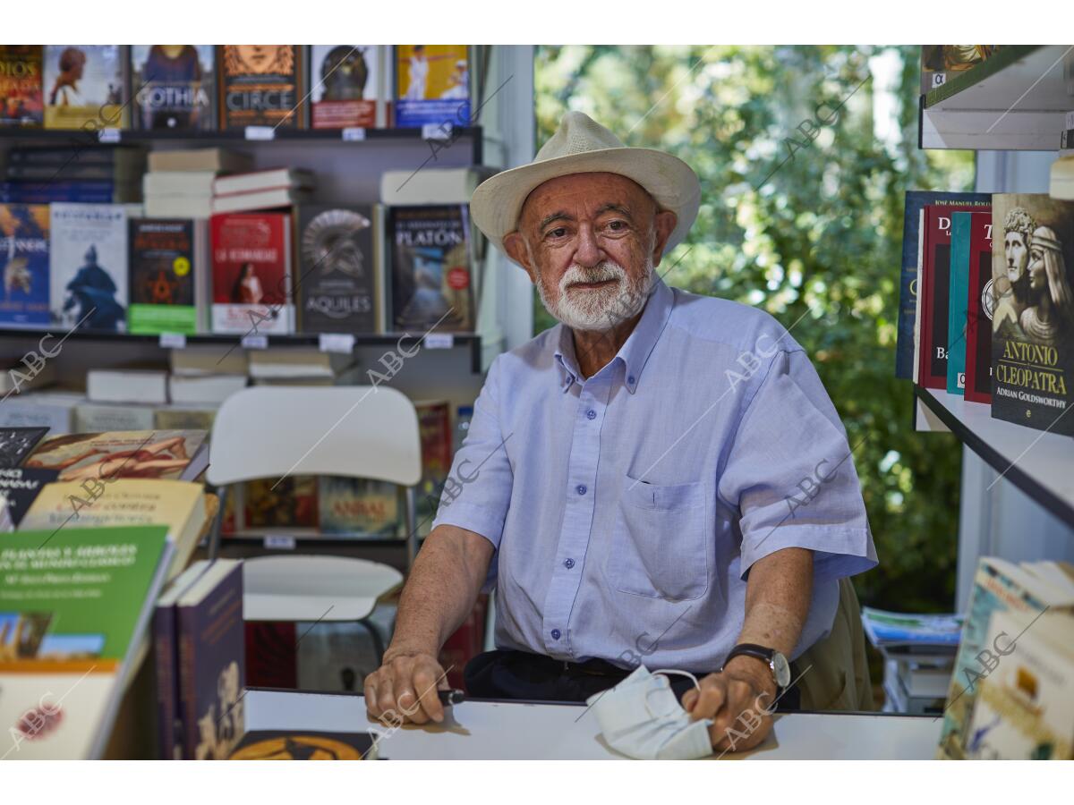 Debido a la pandemia, el reciento está cerrado y se controla el aforo ...