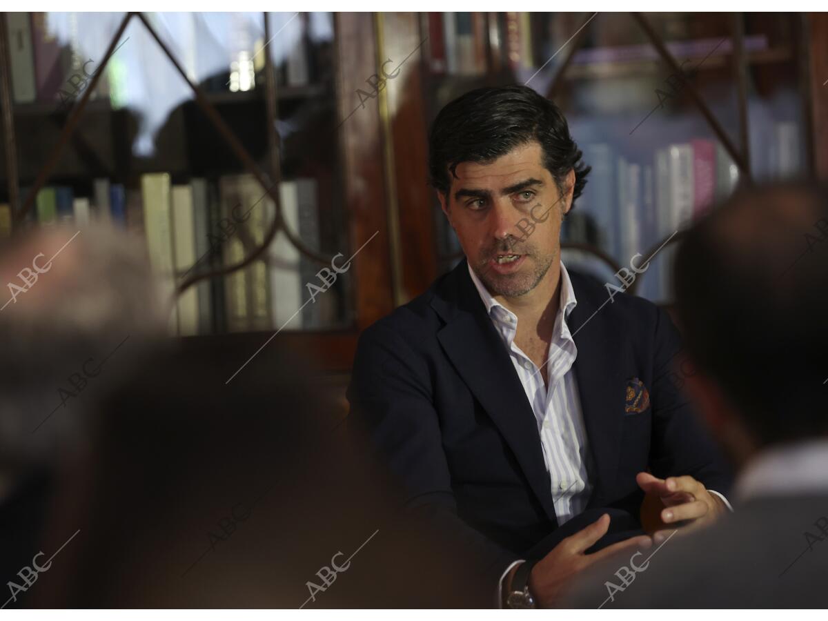 Rueda de prensa de Jorge Coll, CEO de la galería Colnaghi, para la ...