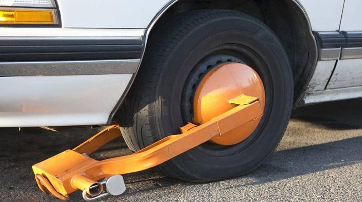 Motivos Por Los Que Te Puedes Encontrar Un Cepo Inmovilizando Tu Coche Motivos Por Los Que Te Puedes Encontrar Un Cepo Inmovilizando Tu Coche