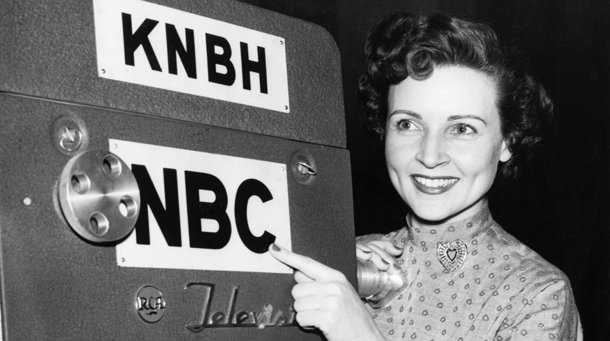 Betty White, los 99 años en activo de la primera dama de la televisión